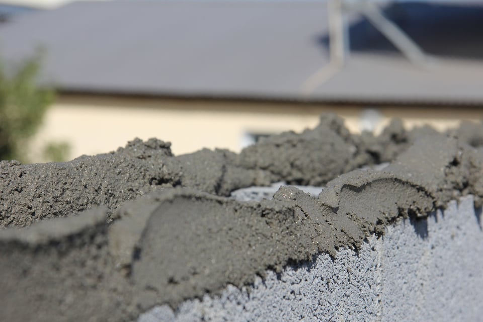 5 astuces pour bien maîtriser le mortier sur ses chantiers à La Réunion