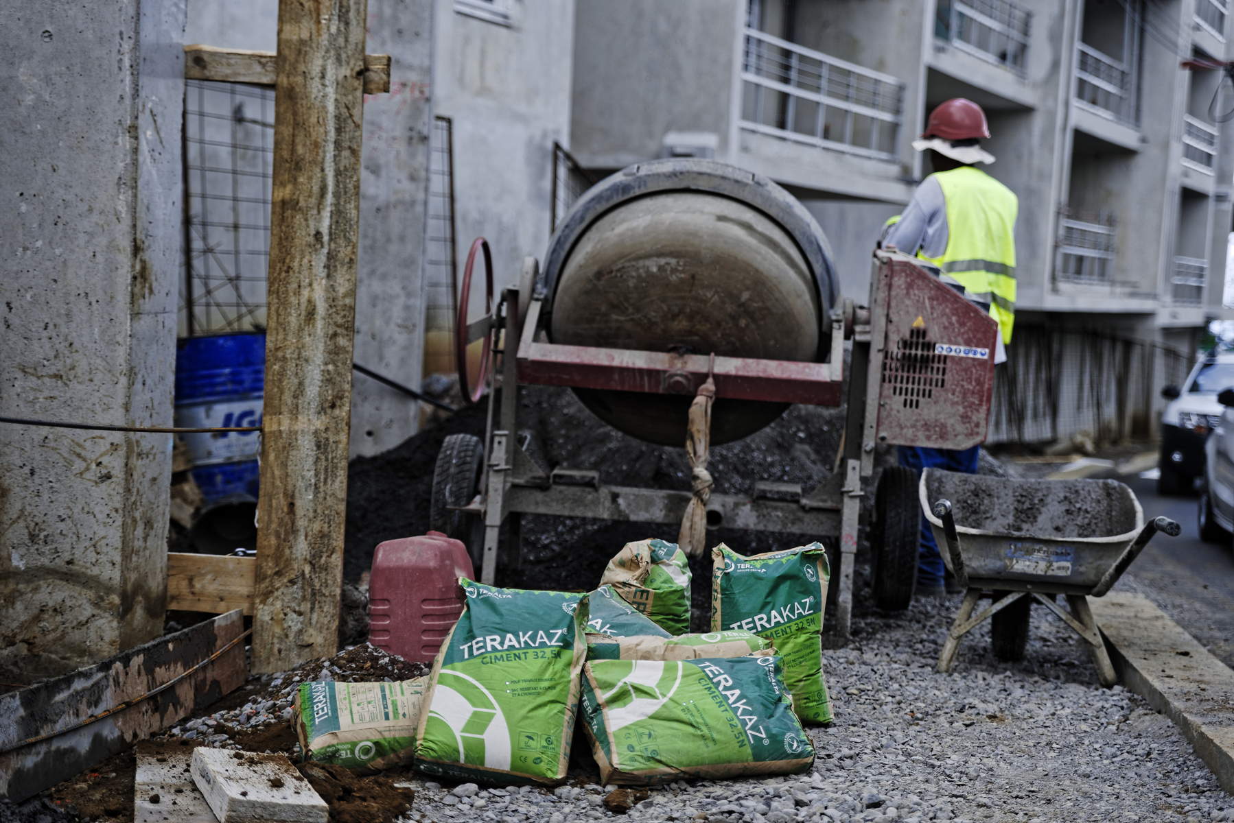 Pourquoi opter pour un sac de ciment étanche sur vos chantiers à La ...